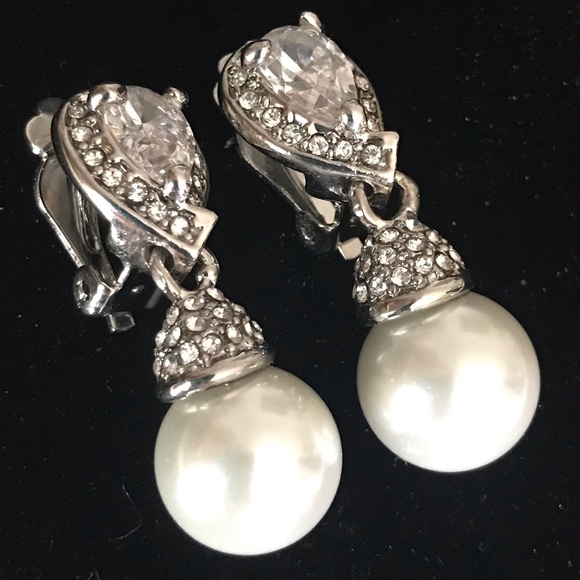 Spring Street | Jewelry | Spring Street Clip On Earring | Poshmark